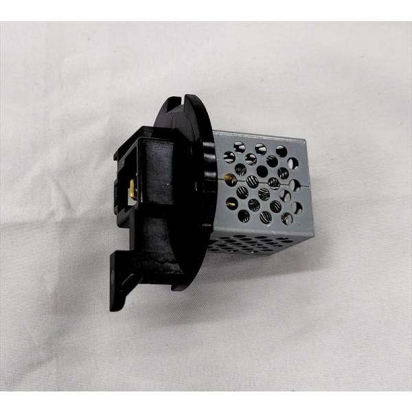 車名：キャリィ／エブリィ EBD-DA63T型式：DA63T様式：DA63T車台番号：410001〜999999開始年月：平成17年11月終了年月：グループ：ドアフィティングパーツカテゴリ：フロントヒータ特記：品番：74140-81A00統...