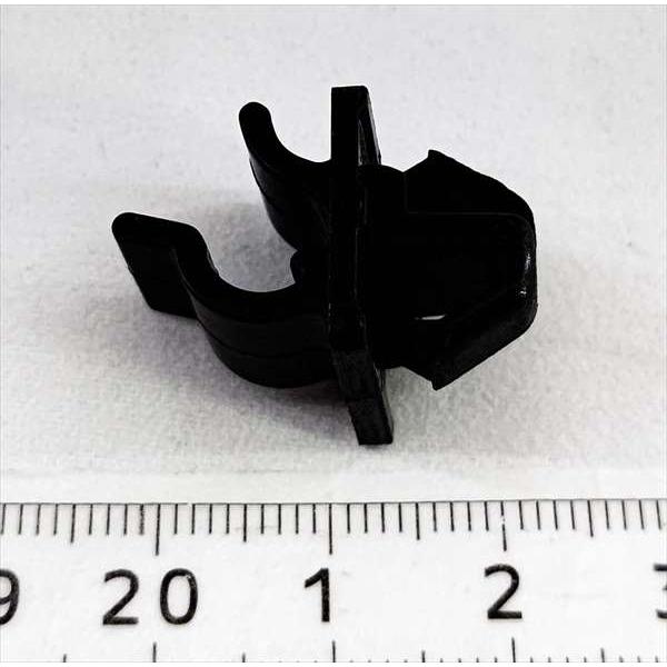 ＫＥＩ/ SWIFT 4Vのクランプ ※写真 No 18番車名：ＫＥＩ/ SWIFT 4V型式：HN22S様式：HN22S車台番号：830001〜839999開始年月：平成19年05月終了年月グループ：その他（エアコン・ツール他）カテゴリ：...