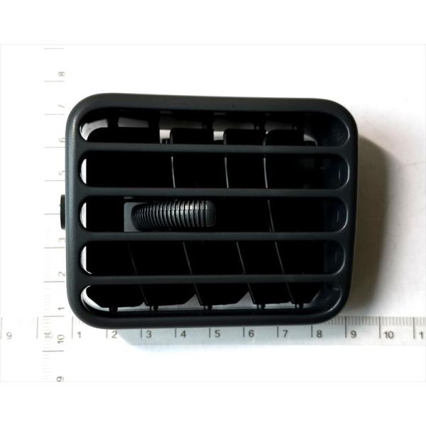 ＫＥＩ/ SWIFT 4Vのルーバ サイドベンチレータ(グレー) ※写真 No 3番車名：ＫＥＩ/ SWIFT 4V型式：HN22S様式：HN22S車台番号：830001〜839999開始年月：平成19年05月終了年月グループ：その他（エア...