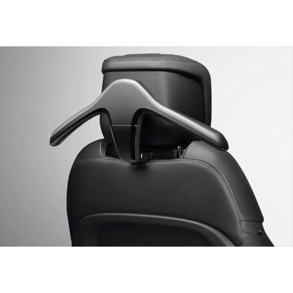 ランドローバー純正部品車種名：ディフェンダー取り付けできる年式：令和02年4月〜next型式：3CA部品名：クリック&amp;ハングVPLRS0390詳細：クリック&amp;ゴーシステムの「クリック&amp;ハング」は、着脱可能なコートハン...