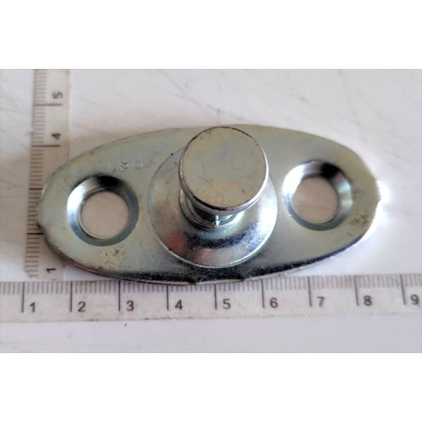 ジムニー 1300 シエラ3のストライカ バックドアラッチ ※写真 No 7番車名:ジムニー 1300 シエラ3型式:JB32W様式:JB32W車台番号:110001〜110500開始年月:平成09年05月終了年月:平成09年12月グループ...