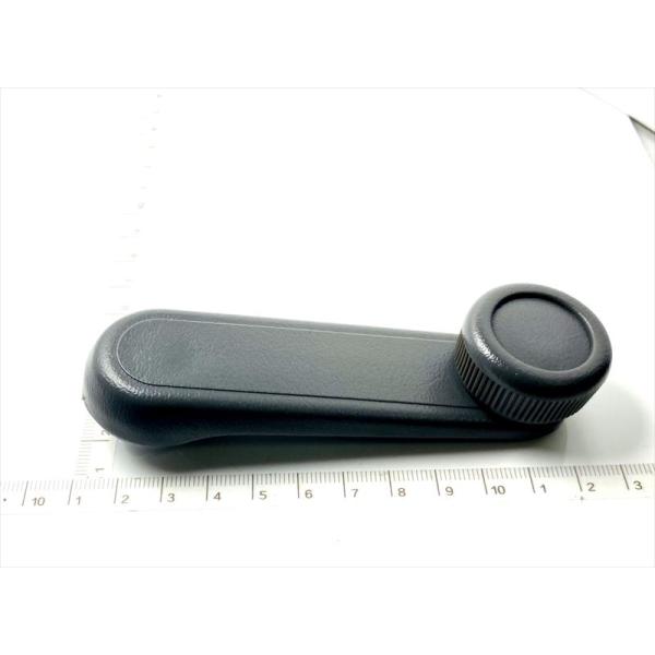 ジムニー 1300 シエラ3のハンドル ドアウィンドレギュレータ(グレー) ※写真 No 14番車名:ジムニー 1300 シエラ3型式:JB32W様式:JB32W車台番号:110001〜110500開始年月:平成09年05月終了年月:平成0...