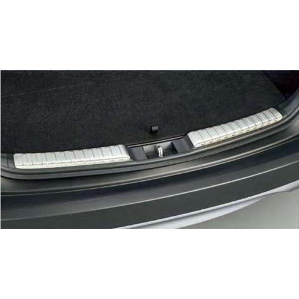 ホンダ純正部品車種名：CR-V取り付けできる年式：令和02年6月〜next型式：RT5/RT6/RW1/RW2部品名：リアパネルライニングカバー（ステンレス製／2枚セット）詳細：※荷物を積み降ろす際の傷つきを防ぎ、上質感も演出します。適合グ...