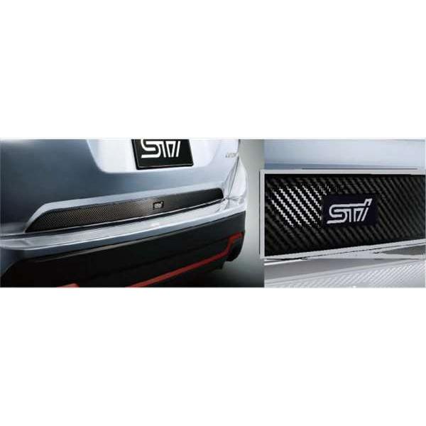 スバル純正部品車種名：フォレスター取り付けできる年式：令和02年10月〜令和03年8月型式：SKE/SK5部品名：STIテールゲートガーニッシュ詳細：テールゲート下部に貼りつける保護とドレスアップを兼ねたガーニッシュです。カーボン調のエンボ...