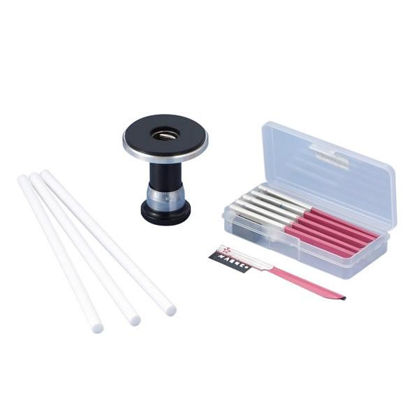 ●ピスの間に挟んだ植物の葉などを付属のカミソリを使って薄く切断することができる簡易ハンドミクロトームです。ミクロトームとは：顕微鏡での観察に用いる試料を極薄の切片にするために用いられる器具。カミソリを用いて試料を手動で切り出すなどの方法では...