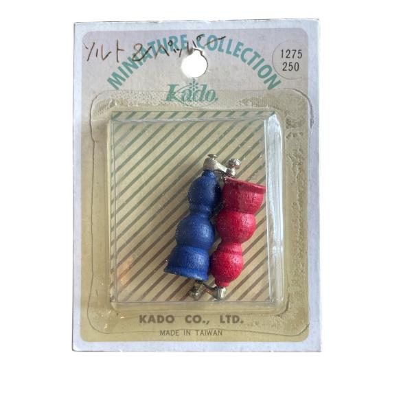 ドールハウス　カドー玩具1275250　調味料入れソルト&amp;ペッパーセット　木製　ミニチュアブリスターパックに入っています。パックサイズ:W6.5×H8.5cm材質:木製モニターの発色具合により見え方が異なる場合がございます。パッケー...