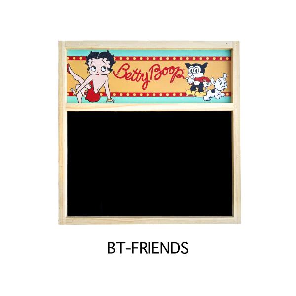 BETTY BOOP 『WOODEN BLACK BOARD』が入荷致しました！光沢のあるブラックボードに水性マーカーペンで書いて消せる便利なアイテムです！壁に掛けたり、卓上で立て掛けたり、持ち運びも簡単ですね。お店のメニューボードにも最適...