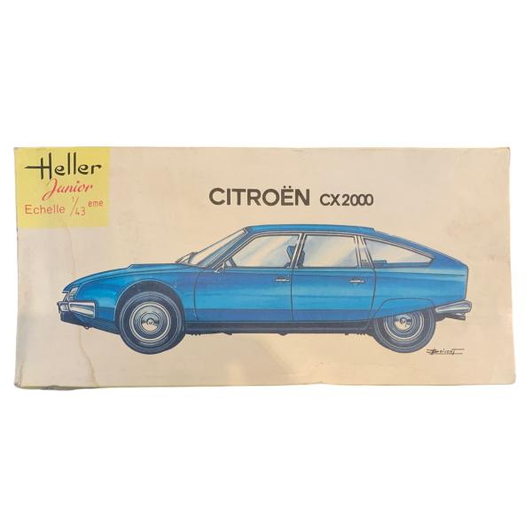シトロエンシトロエン CX2000 ヘラージュニア 1/43  1970s 組み立てモデルカーキット開封済・未使用品経年劣化により汚れやパッケージにダメージがあります。画像の物が全てです。パーツが外れています。(赤丸部分)※３枚目参考画像画...