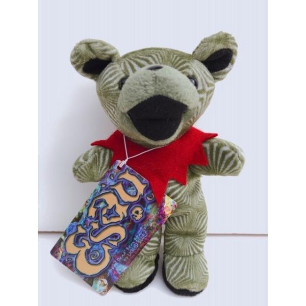 1965年から1995年までアメリカ全土をライブのため周り続けたロックバンドグレイトフルデッド。コアなファンはフォルクスワーゲンに乗って追いかけるほど人気でした。バンドが解散しても様々なグッズが売れ続け、その一つがデッドベアです。その可愛ら...