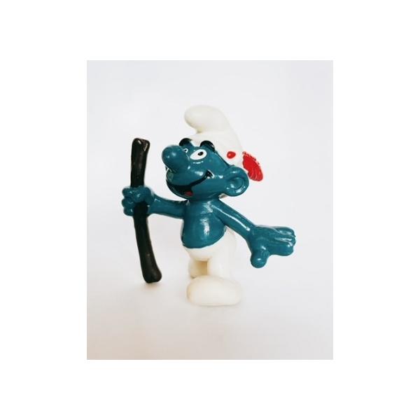 帽子が可愛い山歩きスマーフ。赤い羽根がポイント。サイズ約:6cm材質:PVCモニターの発色具合により見え方が異なる場合がございます。