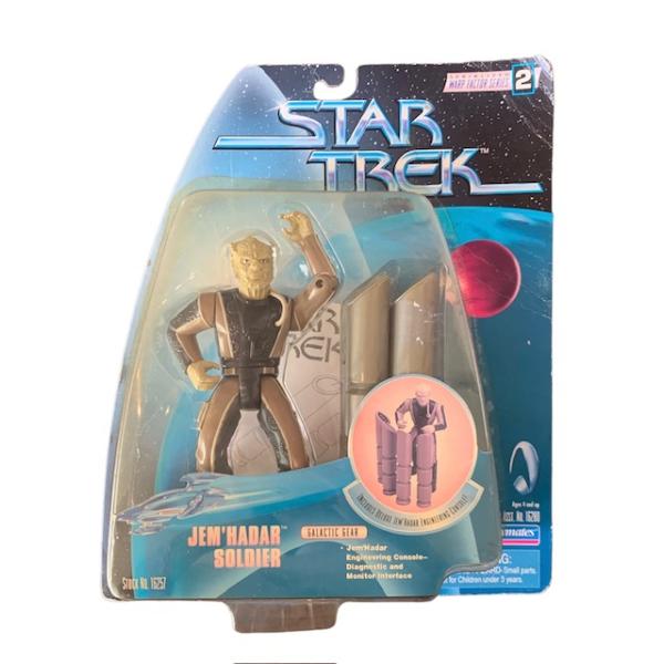 スタートレック　ジェム・ハダー・ソルジャーとデラックスなエンジニアリングコンソールセットです。1998年のプレイメイツ社ワープファクターシリーズ２No.16257パッケージサイズ約：H26cm×W22cm6インチ経年によるパッケージにダメー...