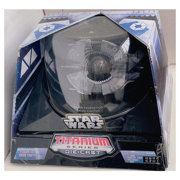 スター・ウォーズ タイタニウム ウルトラビークルシリーズ。細部までこだわったダイキャスト製。3翼は船体を中心に回転可能。スターウォーズの世界観がたっぷり感じられるフィギュアはディスプレイケースに入っています。箱サイズ約:W25.5×D22×...