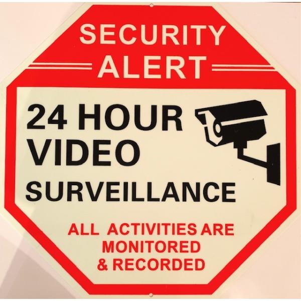 US SECURITY SIGN OCTAGON セキュリティサインアルミ製の セキュリティサインなのです。暗い所で光る GLOW TYPE となっています。あくまで警告看板で犯罪抑制効果の為に作られた品です。ガレージ、オフィス、ボンネット...