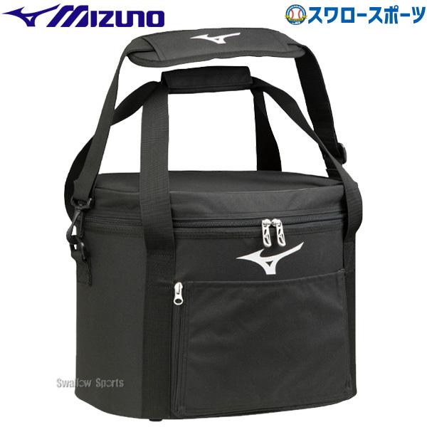 ●商品名：野球 ミズノ ボールケース 1FJB3521 野球用品 スワロースポーツ●カラー：ブラック(09)●素材：ポリエステル(裏加工PU)●サイズ：L37×W25×H30cm●容量：硬式軟式球5ダース、ソフトボール（3号）2ダース収納●...