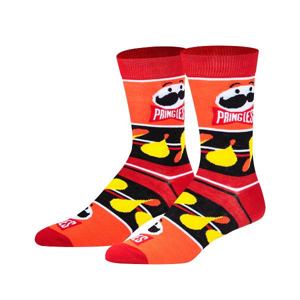 【発売日：2026年03月13日】今、アメリカで一番熱いソックスブランド【オッド ソックス（ODD SOX）】と世界的に人気のスナック菓子【プリングルズ】とのコラボモデル。インパクトあるデザインとPOPなカラーが個性的！97% ポリエステル...