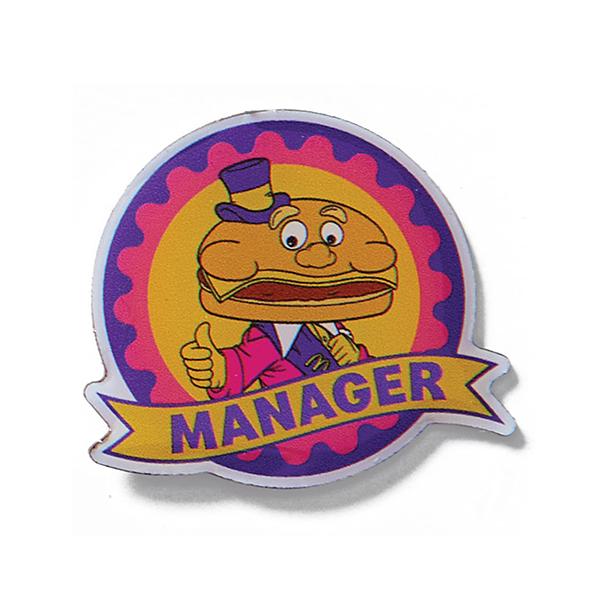 【発売日：2025年07月18日】マクドナルド オリジナル ピンバッジです。サイズ：高さ 2.2cm　幅 2.6cmメタル