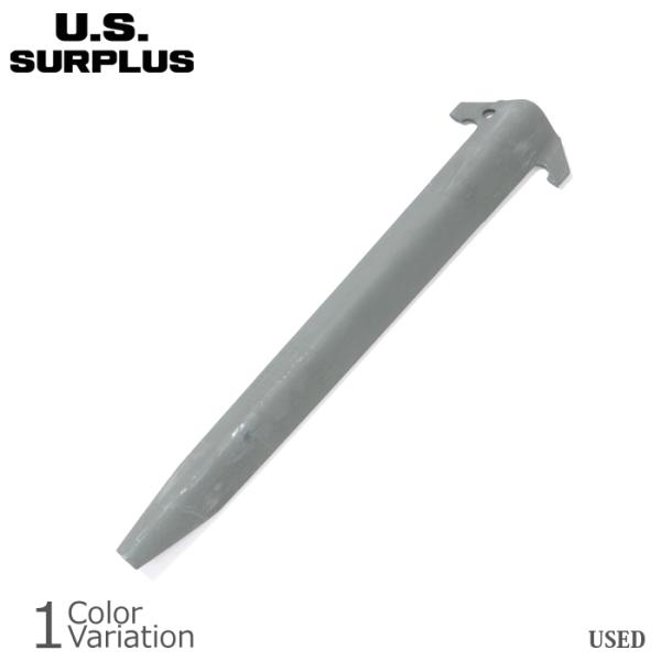 米軍放出中古品テント用アルミペグです。V字タイプでしっかりと地面に固定できます。軍物らしく低視認性のオリーブカラーに塗装されています。※中古品の為、傷がございます。掲載画像は一例となります。商品管理番号:uss21405144カラー:OD(...