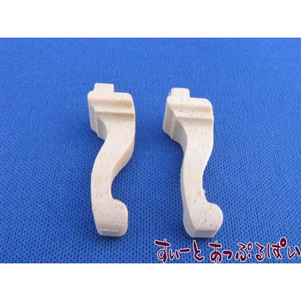 米国ハウスワークス社製のミニチュア家具の脚２本セットです。オリジナルの家具製作にお役立てください！サイズ：長さ29ｍｍ（差し込みの部分除く）