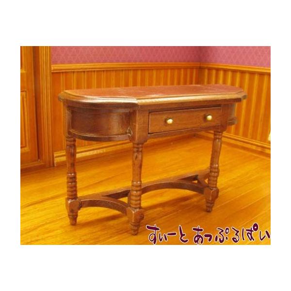 素敵なお色で、お値段もお手頃（＊＾＾＊）なサイドボードができました！もちろん、引き出しも可動しますよ！天板が広く、お花や写真など沢山飾れますが、奥行きがあまりないので、使いやすいと思います！ぜひあなたのドールハウスにお役立てください！！ソフ...