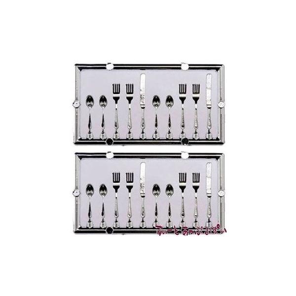 プラスチック製のカトラリー20ピースセットです。スプーンだけ小さいので、ティースプーンかな？と思います。プラスチック製とは思えないほど、形も輝きも美しいですし、20ピースでこのお値段なら、お得ですね！写真のようにランナーにつながっております...