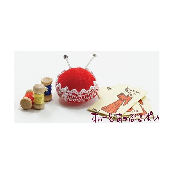 パターン、針山、糸巻きのセットです！針山がでかい（笑）でも可愛いです！そして、これこれ！この型紙袋が欲しかったのよ〜！ソーイング好きにはたまりません！店長もソーイング大好きなので、もっと時間があれば、色々と作りたいものがあります。娘のワンピ...