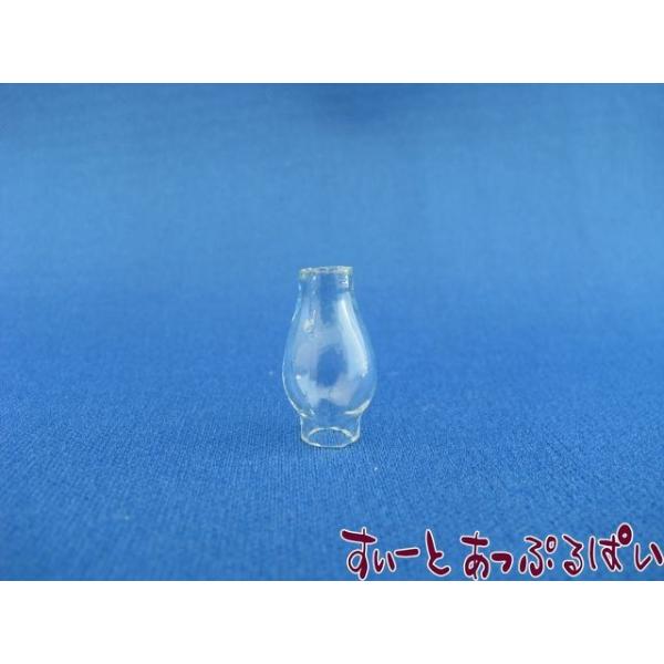こちらはミニチュア照明の「シェード」「傘」の部分になります。オリジナルの照明作りなどにお役立てください。ガラス製ですので、お取り扱いにご注意ください。下写真は、ＬＥＤスポット照明（電球色）を入れてみたところです。サイズ：高さ約16ｍｍ、直径...
