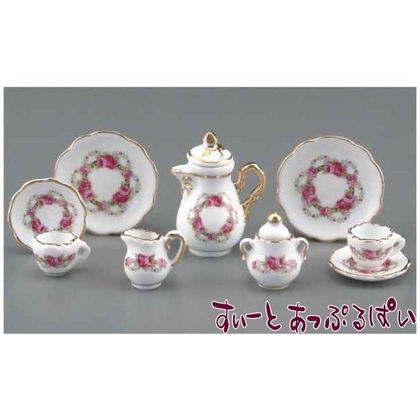 １１ピースのティーセットです。プレゼントに最適ですね！お世話になったあの方に、ぜひいかがでしょうか？もちろん自分へのご褒美にも！※ティーポット、シュガーポットのフタは接着されています。大きなお皿の直径約31ｍｍ、ソーサーの直径約20ｍｍ