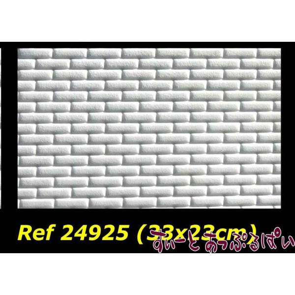 スペイン製のドールハウス用テクスチャーシートです。素材はポリカード（紙）ですが、お風呂の中に敷くマットのような柔らかい感触です。厚みは約2ｍｍ強です。アクリル絵の具等でお好みに着色してお使いください。ビニールコーティング等はされておりません...