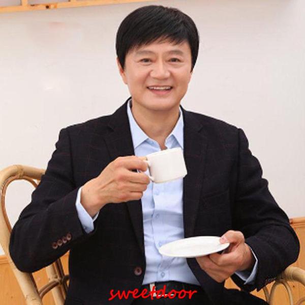 【品名】：メンズウィッグ【カラー 】：全1色【長さ】：前髪:約16cm  後髪:約24cm【頭周り】：S（52-56CM）            M（57-62CM）【素材】：人毛【産地】：中国*アジャスターでサイズを調整できます。検索ワー...