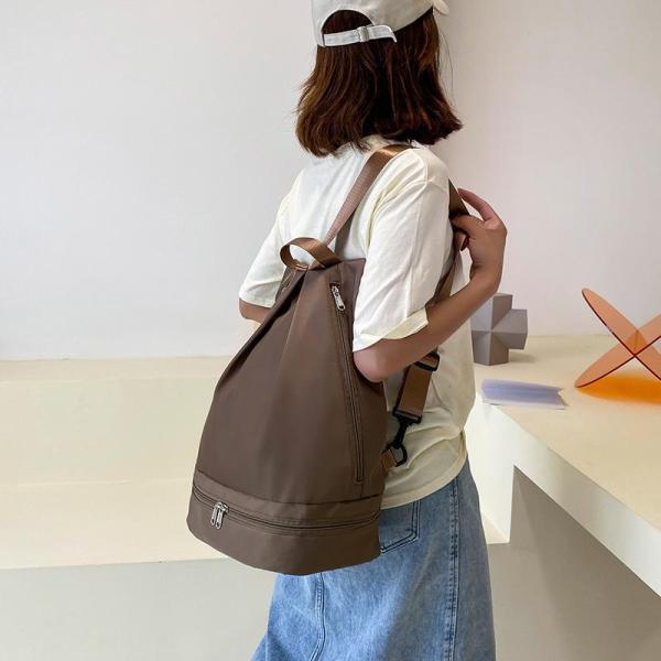 商品詳細:カラー:/ピンク/ブラック/グリーン/ブルー/パープル/カーキサイズ:/フリーサイズサイズ:約幅32cm×厚さ20cm×高さ40cm、重さ0.39kg【商品説明】高品質素材:オックスフォード生地でできており、防水性と耐摩耗性があり...