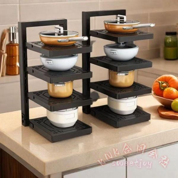 商品詳細:カラー:/画像通りサイズ:/3段/4段（+680）【商品説明】【高さ調整可能な仕切り板】鍋スタンドは仕切り板の高さを調整できるので、さまざまなサイズや高さの鍋を収納することができます。【重ねて収納できる省スペース】重ねて収納できる...