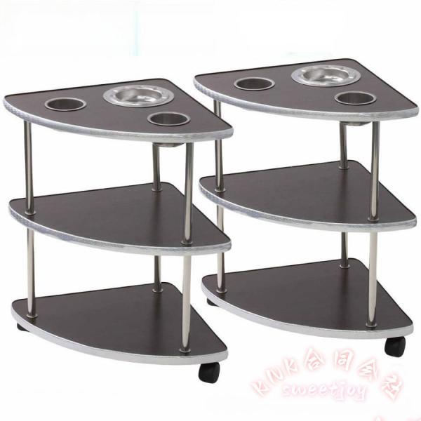 麻雀3段サイドテーブル雀卓の横に置いて使える「サイドテーブル」です。灰皿が付属しており、オフィスや店舗での利用にもオススメです。4輪キャスター付きなので、移動も楽に行えます。【 実用的な3段設計 】スマホやたばこを手の届く場所に置けます。下...