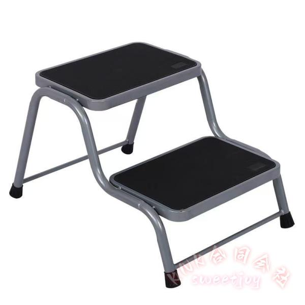 屋外でも屋内でも使える・軽量タイプのアルミ踏み台。◆軽くて持ち運びがラクラク！◆水に強くサビにくくお手入れが簡単！◆使い方は自由自在?踏み台・腰掛け・フラワースタンドなど★お客様組立★●材質アルミニウム●耐荷重各段約100kg●組立お客様組立
