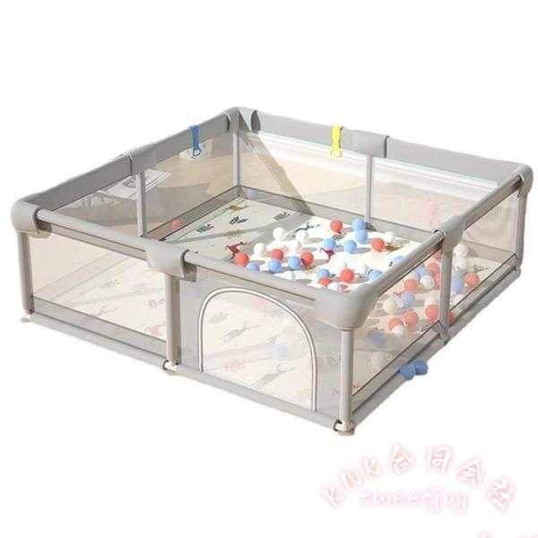 【ハンドプルリング付き】ハンドプルリングはベビーサークルの縁にU字になってる方を差し込んでいます。子供は握力が鍛えられて、体力作りにも役に立ちます。子供はハンドプルリングを並べて両手で掴んでたっちの練習ができます。ベビーサークルは底に4つ強...