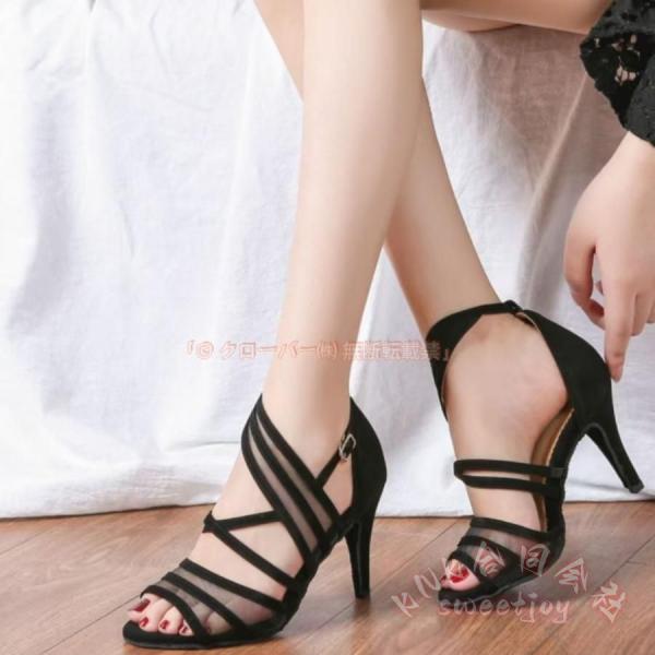 大人用のダンスシューズが登場♪お洒落な見た目だけでなく、軽量性、安定性、フィット感にも優れました。また、ダンスシューズは主に室内用として作られておりますので、ダンスシーンだけではなく、演劇・舞台・ピアノ発表会・コーラス演奏会・オーケストラ・...