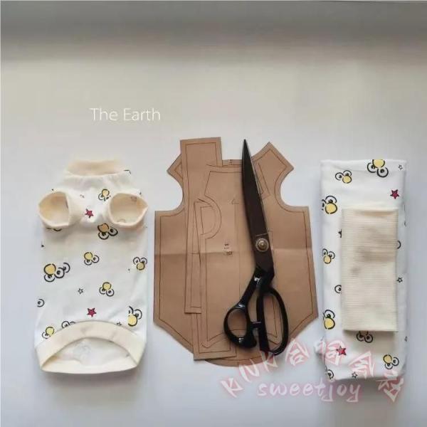 手作りペット服が作れるシンプルなタンクトップの型紙です。※生地などは付属しておりません。【サイズについて】画像をご参照ください。【カラーについて】生産ロットにより柄の出方や色の濃淡が異なる場合がございます。お使いのモニターや撮影時の光の加減...