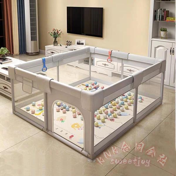 ハイハイや歩き始めたお子様などが、楽しく遊べるベビーサークルです。安心な素材を使用赤ちゃんに優しい素材のため、触ったり噛んだりしても安心してご使用いただけます。2つの扉付き赤ちゃんが勝手に開閉しないよう、外側からのみ開閉可能な扉付き。安全設...