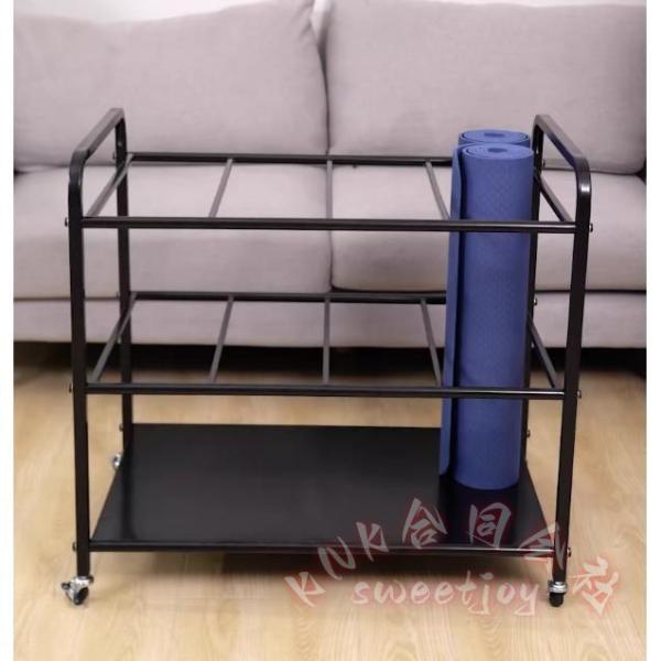 ヨガマット ストレージラック メタルヨガマットホルダーバスケット、 車輪付きフォームローラーヨガマット収納ローリングカート、 大容量の頑丈なヨガマットラッ