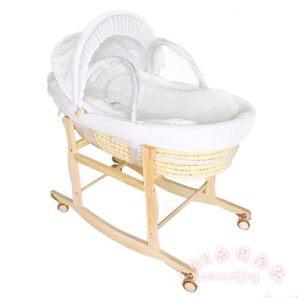 【製品仕様】重量/約7kg 荷重/約25Kg サイズ/上の図に示す【材質】トウモロコシ皮、小麦茎 、山草【セット内容・付属品】 前掛け、布団、海綿敷、日遮る棚、枕、蚊帳、木製クレードルボトムサポート、ホイール【配件材質】バスケット：トウモロ...