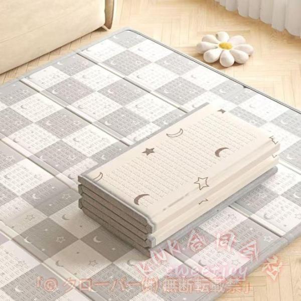 この赤ちゃん用プレイマットは、厚手で滑り止め機能があり、安全に遊べるのが魅力です。防水・防音仕様なので、お昼寝や遊びの時間にぴったり。折り畳み式で収納袋付きだから、持ち運びも簡単です。保育園や幼稚園、ピクニックでも大活躍！大判サイズで広々と...