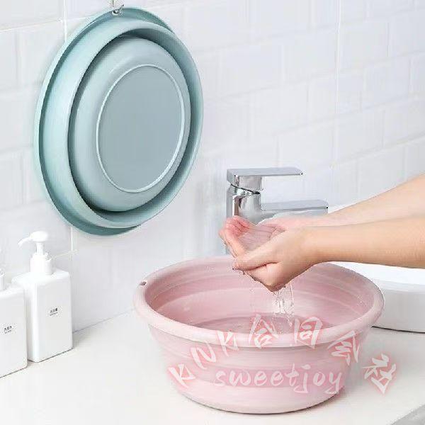 折り畳みができる便利なシリコン洗面器。使わないときにはたたんで重ねて置いたり、吊るしたり収納に困りません?キッチンでの洗い桶として、お掃除用のバケツとしてなどアイデア次第で用途色々☆※小サイズの販売ページです。中サイズも販売中です。【zak...