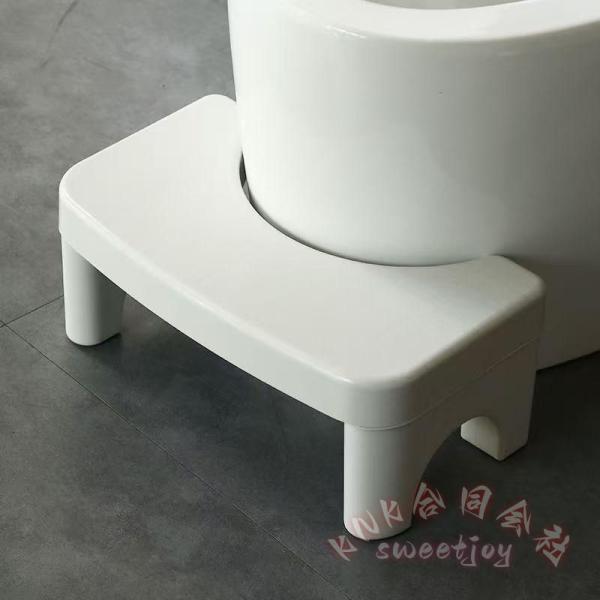 商品詳細★サイズ：写真のように★トイレの大きさ、高さへの不安をなくしてあげたい★大人が手伝いわなくても、一人でトイレに行けるようになて欲しい★トイレトレーニング中でも、大人の邪魔にならない踏み台にしたい★簡約設計、便器にぴったりとくっつき、...