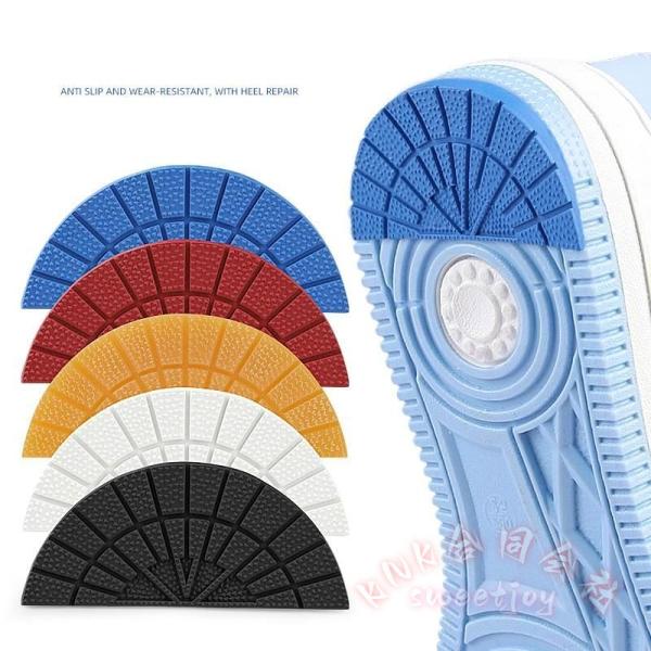 靴底の補強や補修、滑り止めに役立つ靴底プロテクターです。【サイズについて】画像をご参照ください。【素材について】ゴム【カラーについて】生産ロットにより柄の出方や色の濃淡が異なる場合がございます。お使いのモニターや撮影時の光の加減などにより画...
