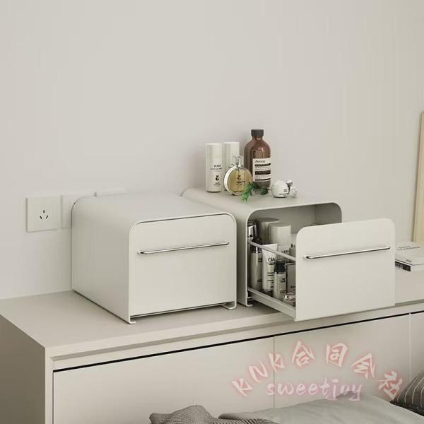 ノンストレス！スムーズな引き出し開閉スライドレール式の引き出しだからスムーズに開閉。たくさん収納しても簡単に引き出せます。開閉時の音が気にならない！静音設計の扉扉に開閉音を軽減するためのクッションが付いているため静音で音が気になりません。外...