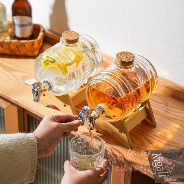 素材：ガラス、金属、プラスチック 寸法：1L:バケツで運ぶ：8*15.2*15cm、ぜんすんぽう：14*21.5*19.6cm、3L：バケツで運ぶ：15.3*20.4*19.5cm、ぜんすんぽう：18.2*15.5*26cmデザイン:ウイス...