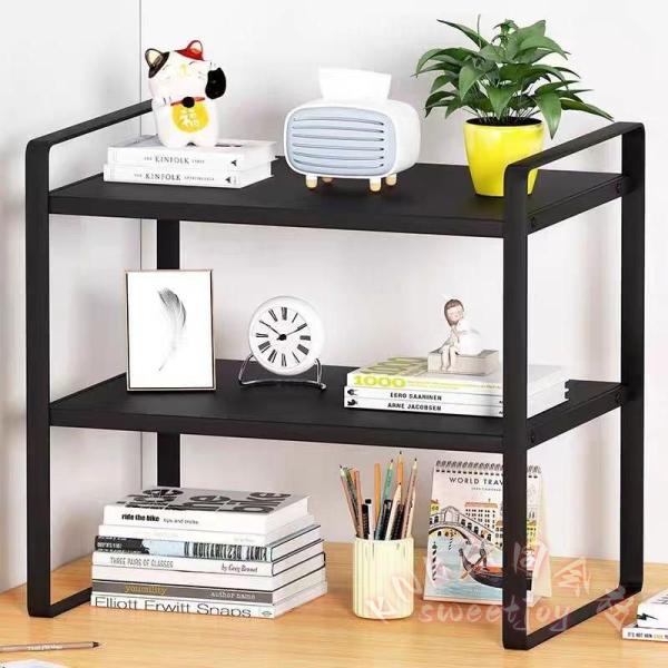 【高品質な丈夫材質】弊社の机上ラックはエコな複合板を採用されて、板の表面を保護ためペイントを塗りつけたので腐食が発生しにくいと汚れても洗いやすいこと。アイロンフレームは非常に丈夫で、二層重ねでも置くものをきちんとささえている、非常に穏やかな...