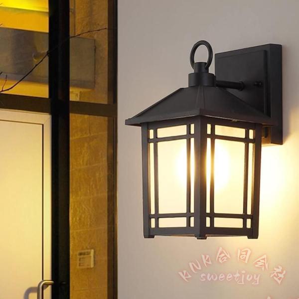 ?【商品詳細】 高さ：37 cm、直径15cm、奥行17.5cm。 重量：1.7kg。 電球規格：E27口金（電球は別売り） 対応電球：白熱電球/蛍光灯/LED。 電球数：1。 このウォールランプは他の同様のライトよりもはるかに良い品質を持...