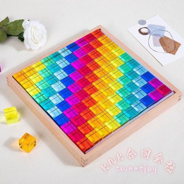 良い組み合わせで、木箱の中に100本の虹を得ることができます。面白い形状を積み重ねたり、クリスタルキューブは全部で10色あり、美しく魅力的です。太陽の光の下でキラキラしていて、いろいろな色を反射することができます互換性、それぞれの宝石は私た...