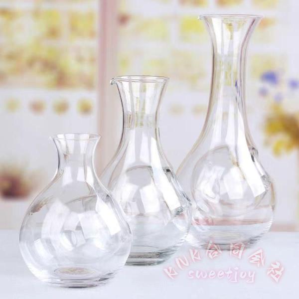 ご自宅で飲むお酒をさらに美味しく頂くおすすめの逸品!浴室や縁側でお酒をさらにたのしむことができます☆徳利とおちょこで自宅にいながら極楽気分を味わえます。喧噪の中で生活の静けさに戻るセット内容：徳利*1▽商品の仕様●サイズ(約)図のように●容...