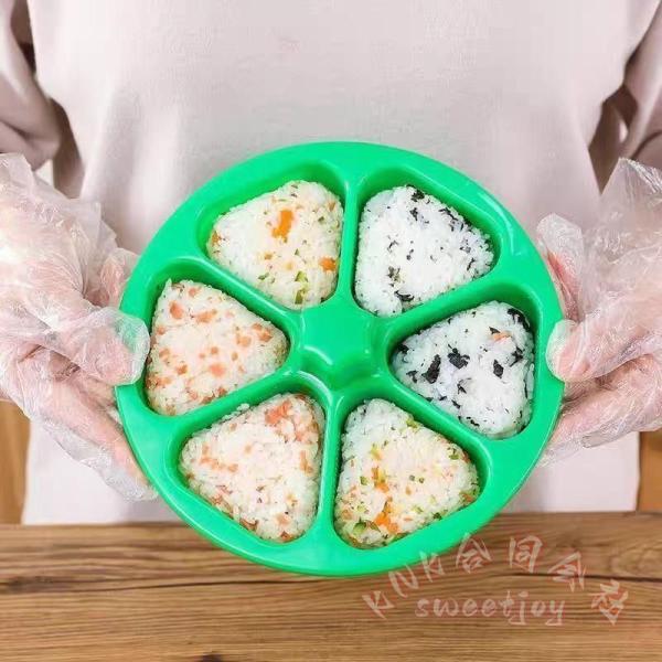商品のサイズ：20 * 20 * 4 cmおにぎりをたくさん作りたい行楽シーズンやパーティー、手早く作りたい朝のお弁当作りなどにもお役立ち！.環境にやさしい食品グレードのPP素材を使用します。毒性がなく、味がなく、安全で信頼性の高い使用方法...